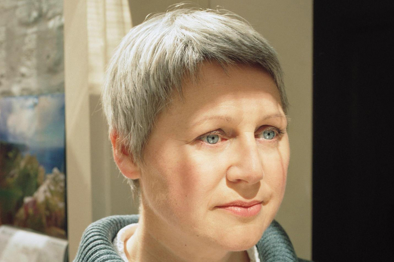 LEFT ← Elizabeth Fraser